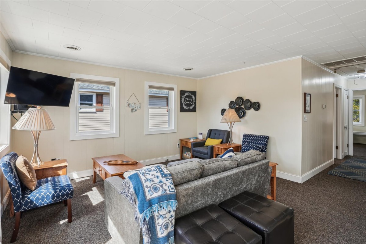 Sam & Connie's | Nags Head, NC | Cola Vaughan Realty